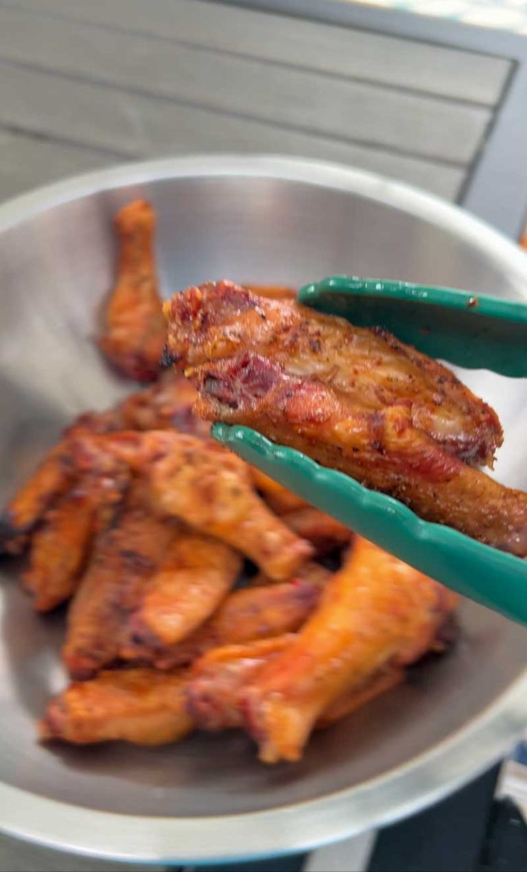Crispy Garlic Parmesan Chicken Wings: The Ultimate Big Green Egg Recipe ...